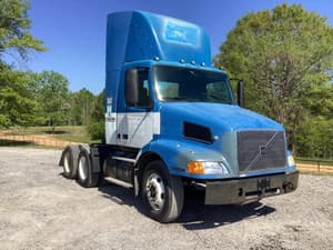 SOLD - 2002 Volvo VN Lot No. 3489 Other Equipment with 410,268 mi ...