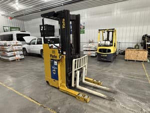 SOLD - 2002 Yale E162G Lot No. 86539 Construction with 5,150 Hrs ...