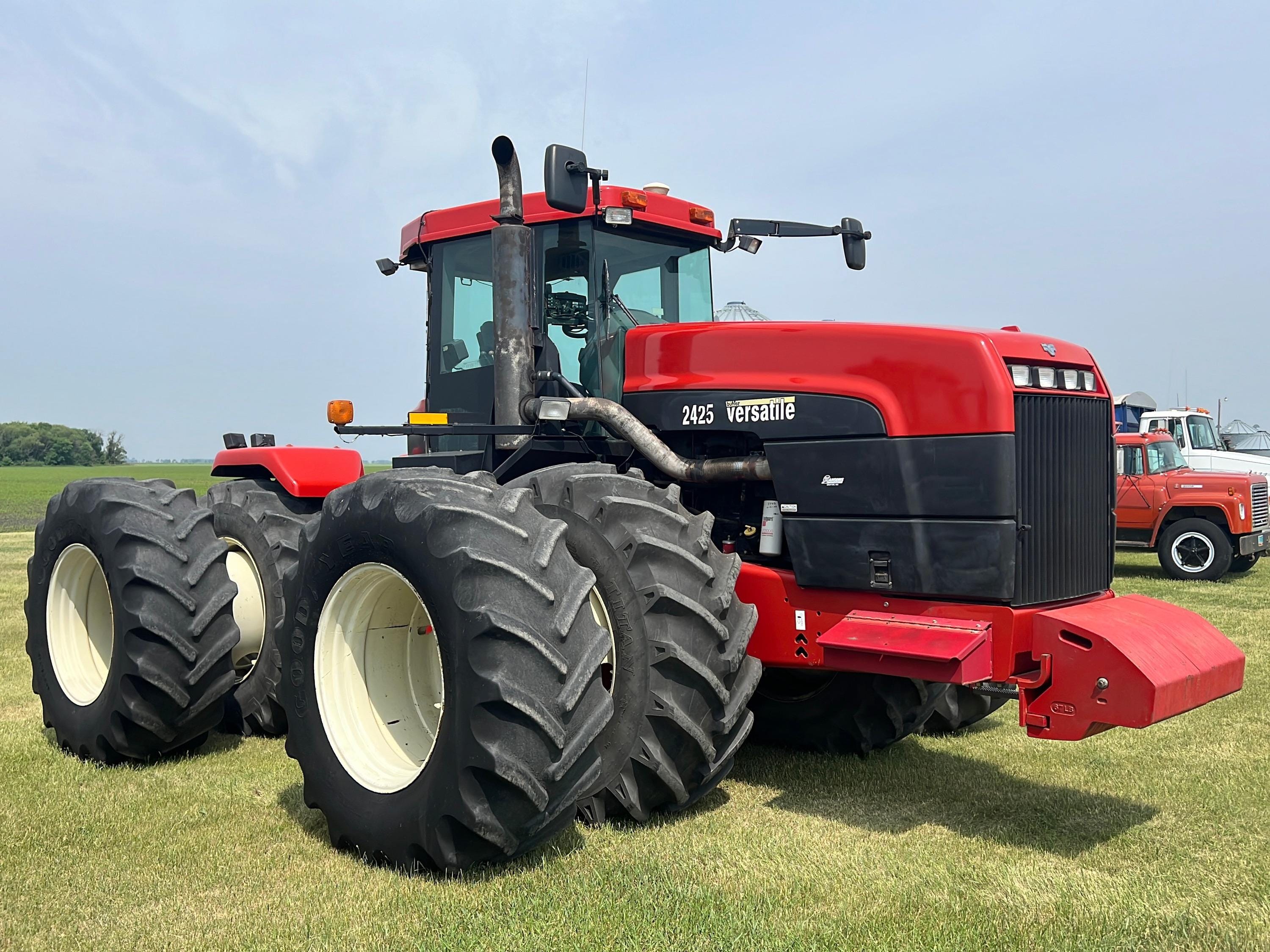 SOLD - 2003 Buhler Versatile 2425 Tractors with 3,821 Hrs | Tractor Zoom