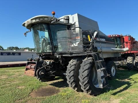 2003 Gleaner R65 Stock No. 3C1325 Combines For Sale with 1,062 Hrs ...