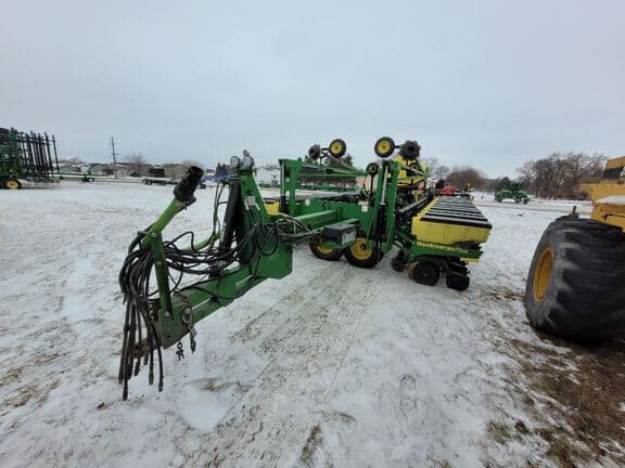 2003 John Deere DB66 Planting Planters for Sale | Tractor Zoom