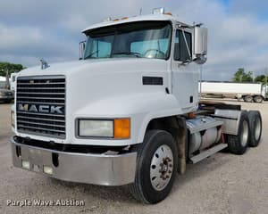 SOLD - 2003 Mack CH613 Lot No. DX7432 Other Equipment with 653,727 mi ...