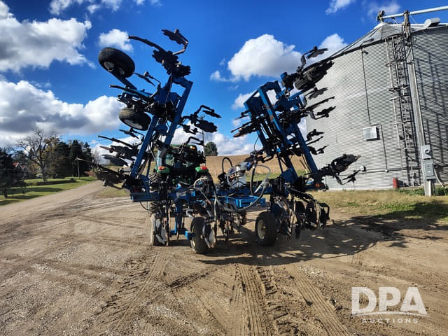 2004 Ag Systems 7200 Lot No. 199 Chemical Applicators For Sale with 42. ...