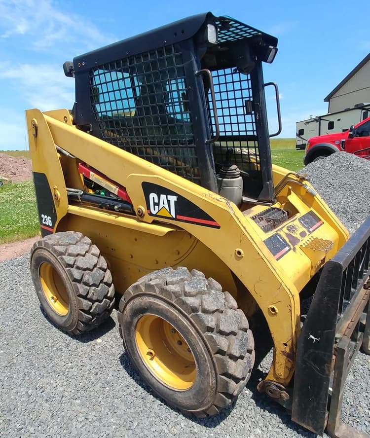 SOLD - 2004 Caterpillar 236 Construction Skid Steers | Tractor Zoom