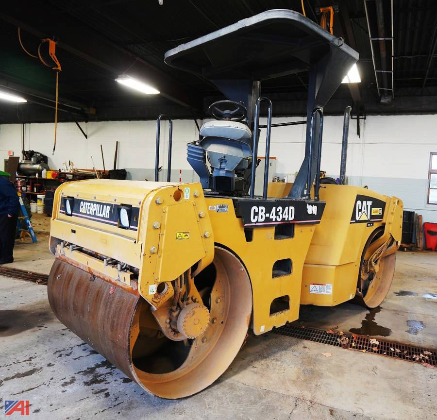 SOLD - 2004 Caterpillar CB-434D Construction with 1,095 Hrs | Tractor Zoom