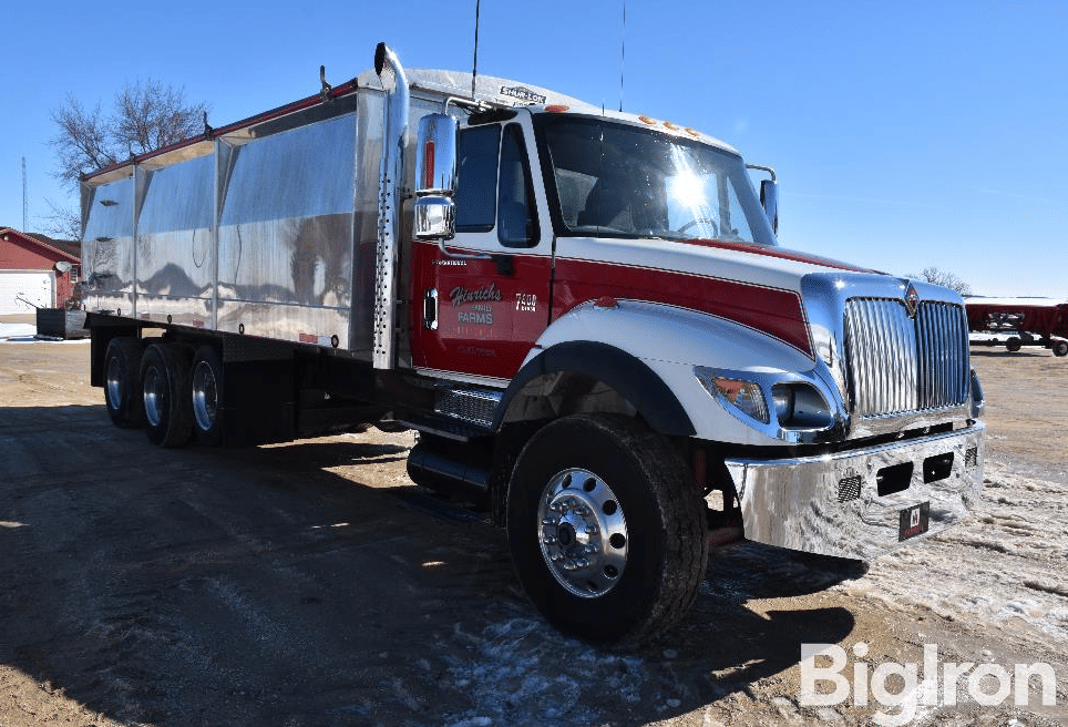 2004 International 7400 Other Equipment Trucks for Sale | Tractor Zoom