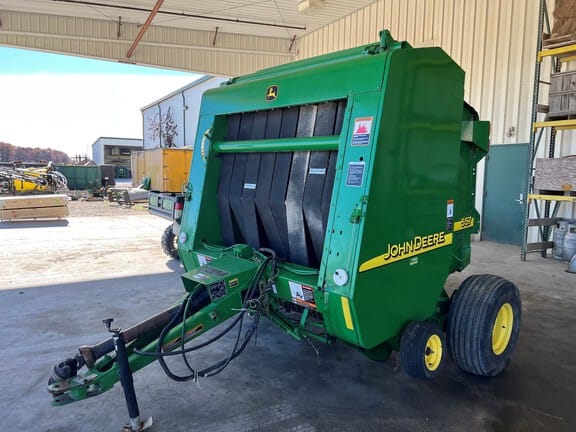 SOLD - 2004 John Deere 557 Hay and Forage Balers - Round | Tractor Zoom
