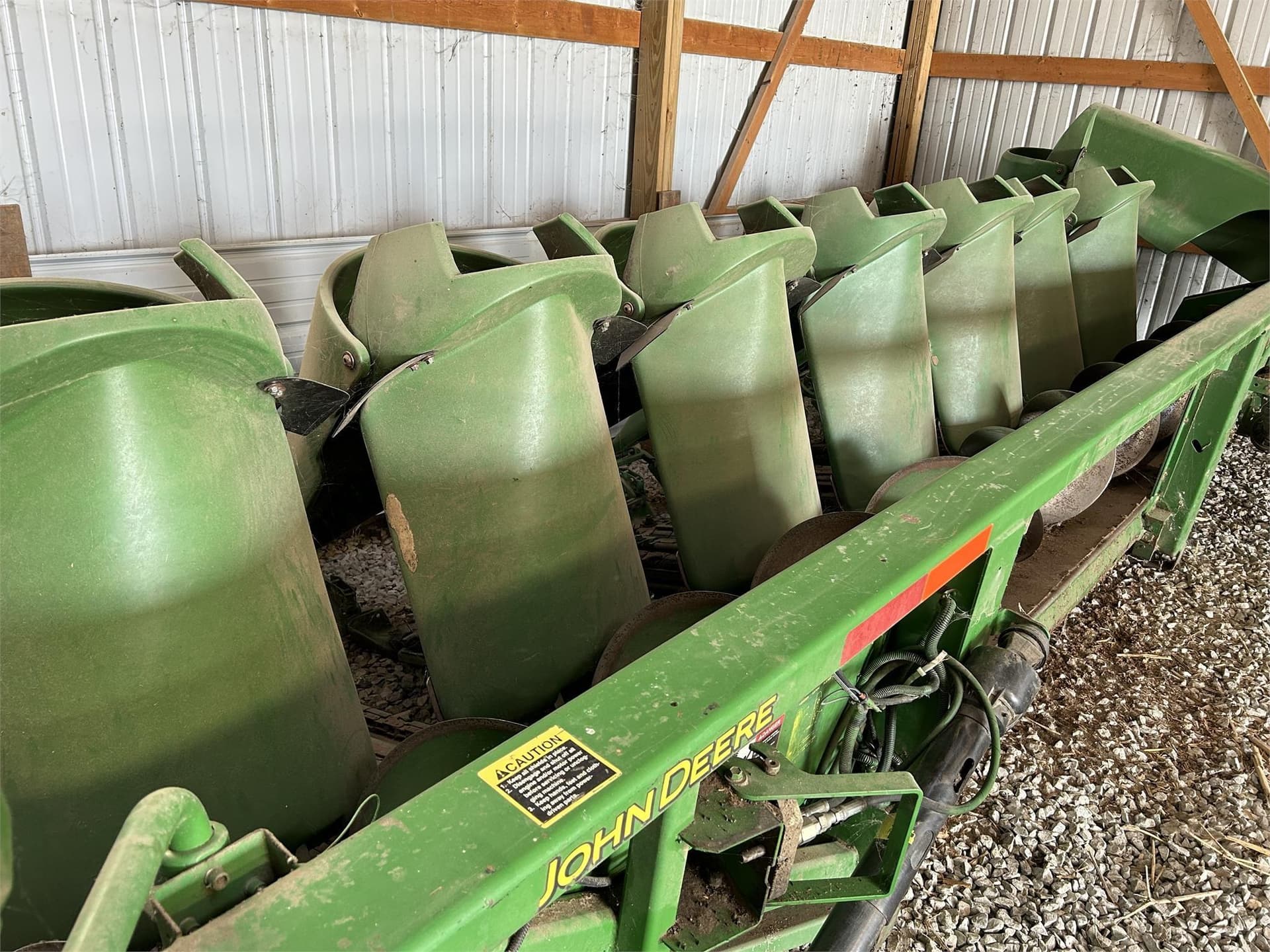 Tractor Zoom - 2004 John Deere 893