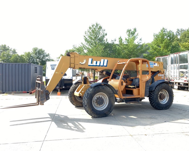 SOLD - 2004 Lull 944E-42 Construction with --- Hrs | Tractor Zoom