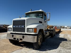 SOLD - 2004 Mack CH600 Lot No. 5864 Other Equipment with --- mi | Tractor Zoom