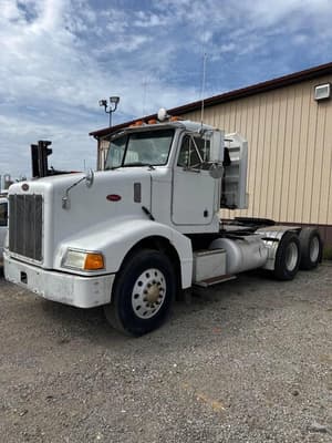 SOLD - 2004 Peterbilt 385 Lot No. 13 Other Equipment with 1,200,474 mi ...