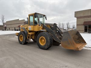 SOLD - 2004 Volvo L60E Lot No. 1 Construction with 15,000 Hrs | Tractor ...