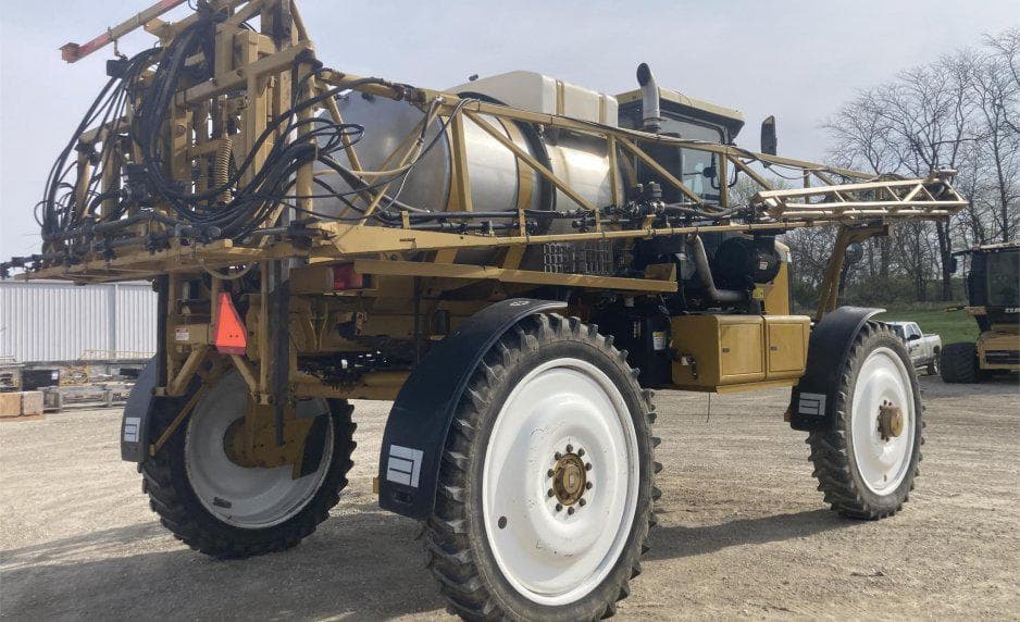 Ag-Chem RoGator 1074 Chemical Applicators Sprayers - Self Propelled for ...