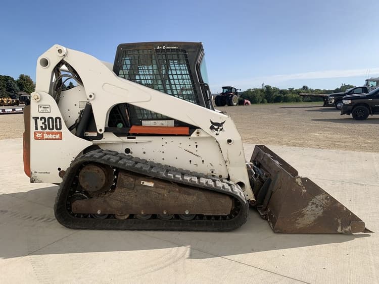 2005 Bobcat T300 Construction Compact Track Loaders for Sale | Tractor Zoom