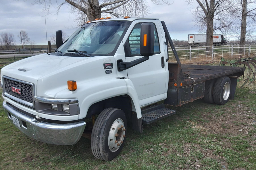 SOLD - 2005 Chevrolet C4500 Other Equipment with 152,284 mi | Tractor Zoom