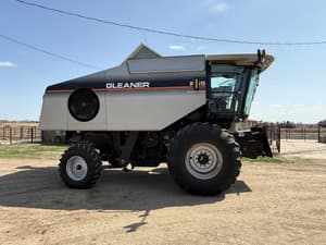 SOLD - 2005 Gleaner R55 Lot No. 3612 Combines with 3,607 Hrs | Tractor Zoom