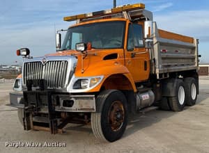 SOLD - 2005 International 7400 Lot No. DW2482 Other Equipment with ...