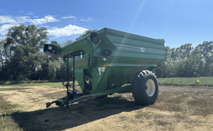 SOLD - 2005 J&M 875-18 Harvesting with 875 Bu | Tractor Zoom