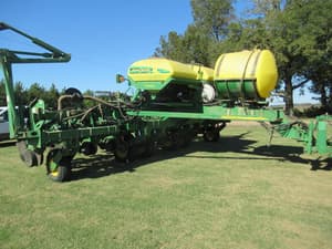 SOLD - 2005 John Deere 1790 Planting with 24 Rows | Tractor Zoom