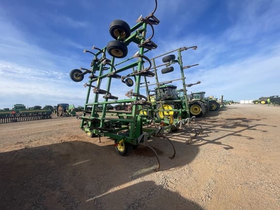 2005 John Deere 2410 Tillage Chisel Plows for Sale | Tractor Zoom