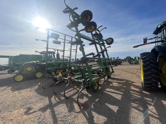 2005 John Deere 2410 Tillage Chisel Plows for Sale | Tractor Zoom
