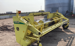 SOLD - 2005 John Deere 640B Harvesting with 14 ft | Tractor Zoom