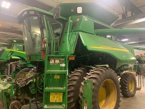 2005 John Deere 9560 STS Stock No. 220388 Combines For Sale with 4,771 ...