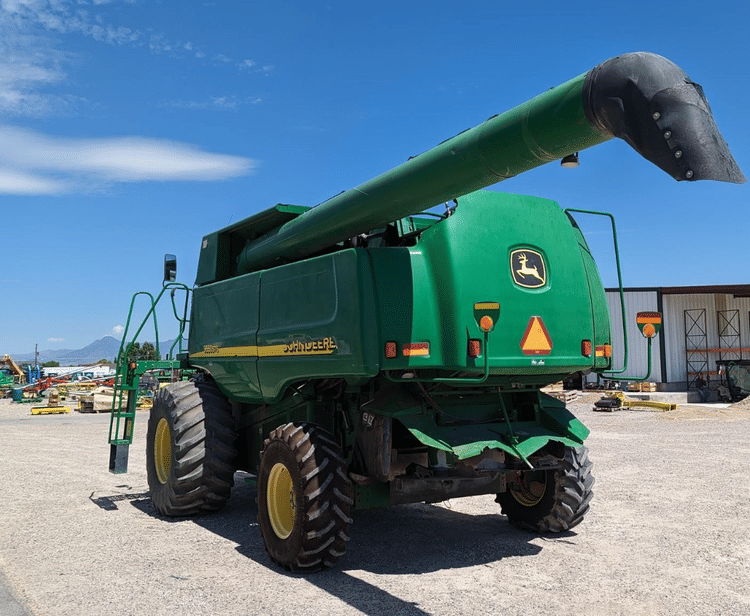 2005 John Deere 9660 STS Combines Class 6 for Sale | Tractor Zoom
