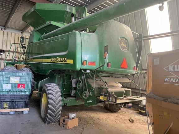 SOLD - 2005 John Deere 9660 STS Combines Class 6 | Tractor Zoom