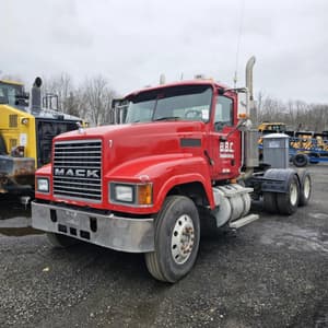 SOLD - 2005 Mack CHN613 Lot No. 2012 Other Equipment with 651,674 mi | Tractor Zoom