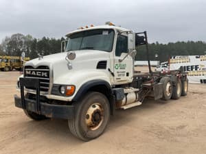 SOLD - 2005 Mack CV Lot No. 199317 Other Equipment with 592,572 mi ...