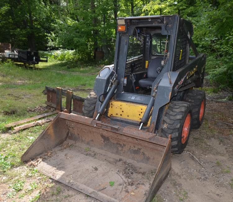 SOLD - 2005 New Holland LS160 Construction Skid Steers | Tractor Zoom