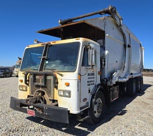 SOLD - 2005 Peterbilt 320 Lot No. ED2492 Other Equipment with 261,366 ...