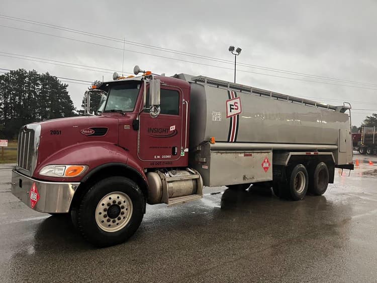 SOLD - 2005 Peterbilt 335 Other Equipment Trucks | Tractor Zoom