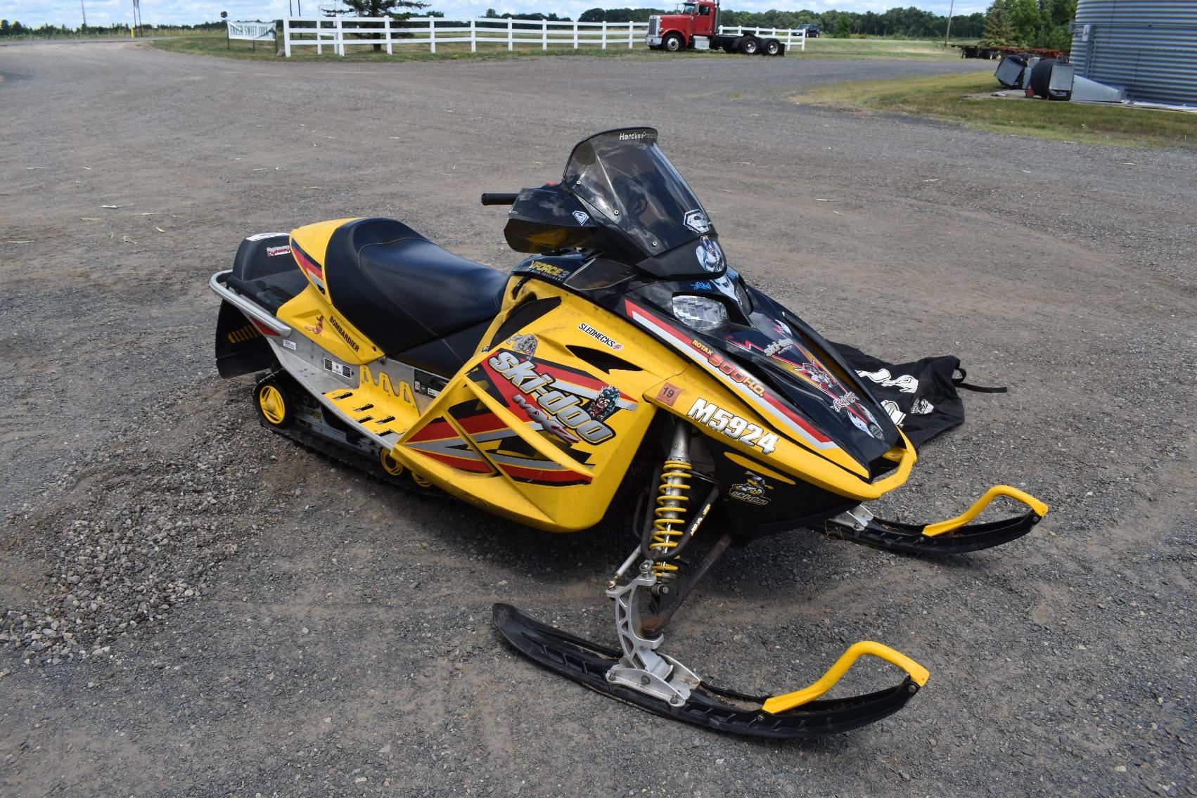 SOLD - 2005 Ski Doo MXZ800 Lot No. 9e62ca0b-1d98-11ed-8bec-0246304ce823 ...