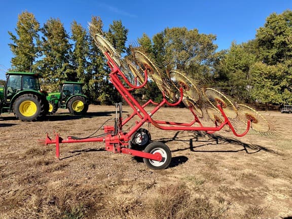 SOLD - 2005 Tonutti RCS10 Hay and Forage Hay - Rakes/Tedders | Tractor Zoom