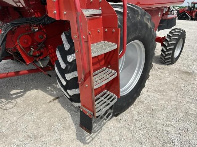 2006 Case IH 2388 Lot No. 121119 Combines For Sale with 4,517 Hrs | Tractor Zoom