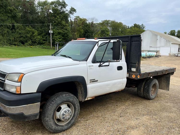SOLD - 2006 Chevrolet 3500 Other Equipment Vehicles | Tractor Zoom