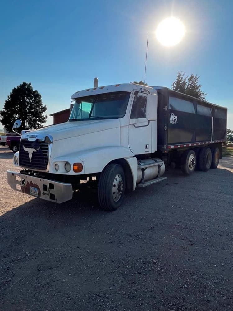 2006 Freightliner 122SD Other Equipment Trucks for Sale | Tractor Zoom