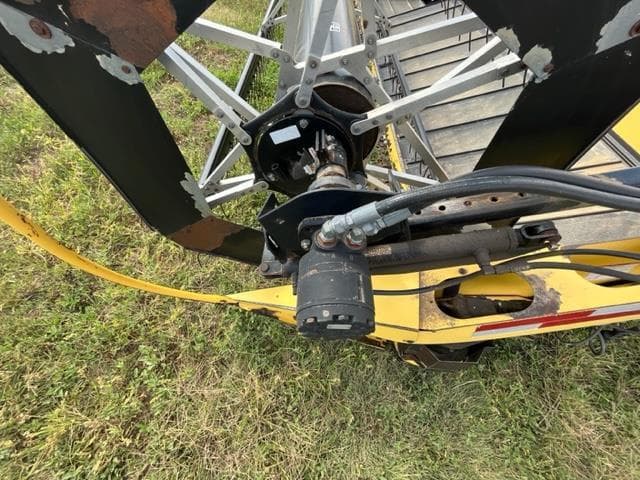 2006 Honey Bee SP30 Harvesting Headers - Platform for Sale | Tractor Zoom