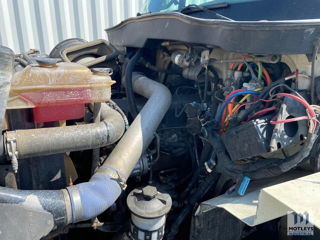 Tractor Zoom - 2006 International 7600