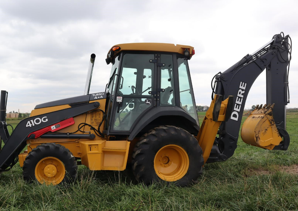 SOLD - 2006 John Deere 410G Construction with 5,744 Hrs | Tractor Zoom