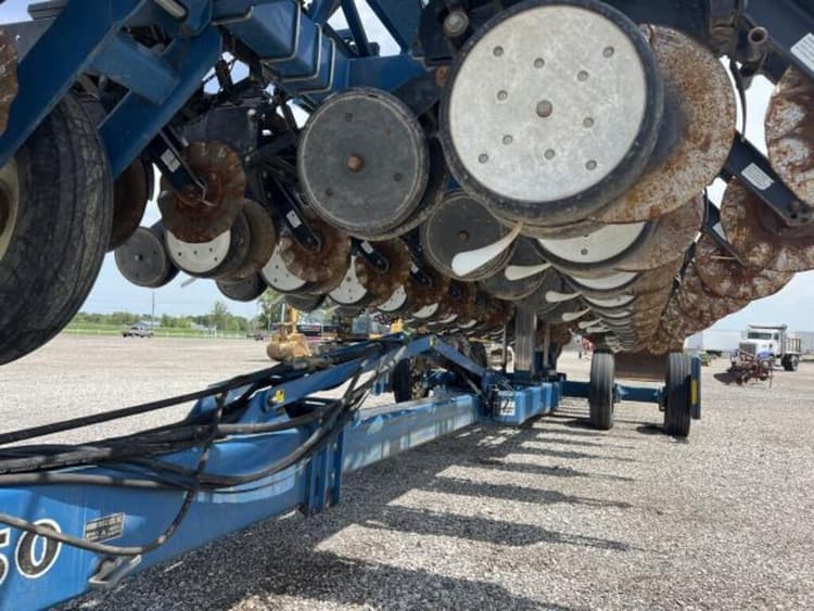 2006 Kinze 3650 Planting Planters for Sale | Tractor Zoom