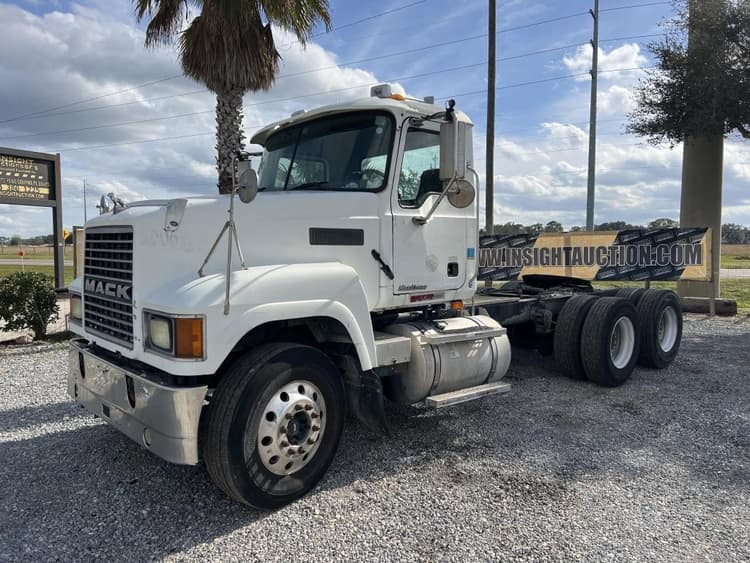 2006 Mack CHN613 Other Equipment Trucks for Sale | Tractor Zoom