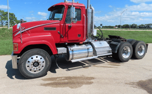 SOLD - 2006 Mack CHN613 Other Equipment with 379,483 mi | Tractor Zoom