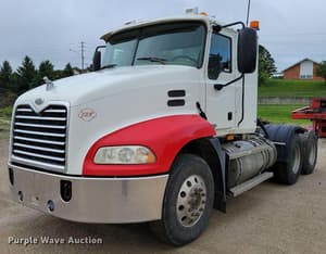 SOLD - 2006 Mack CX600 Lot No. DX7102 Other Equipment with 880,451 mi ...