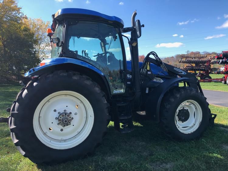 2006 New Holland TS135A Tractors 100 to 174 HP for Sale | Tractor Zoom
