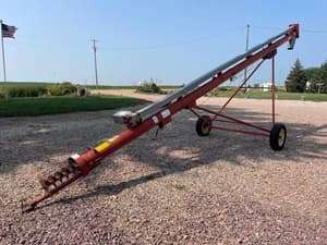 SOLD - 2006 Sudenga 8x30 Lot No. 111 Harvesting with 30 Ft | Tractor Zoom