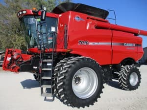 SOLD - 2007 Case IH 7010 Combines Stock No. 227458469 | Tractor Zoom