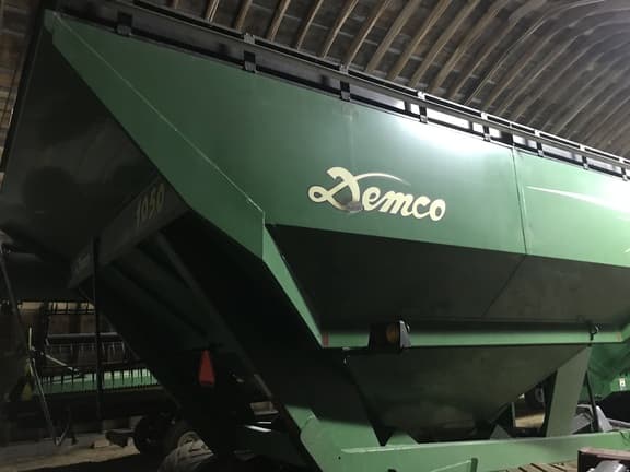 2007 Demco 1050 Harvesting Grain Carts for Sale | Tractor Zoom